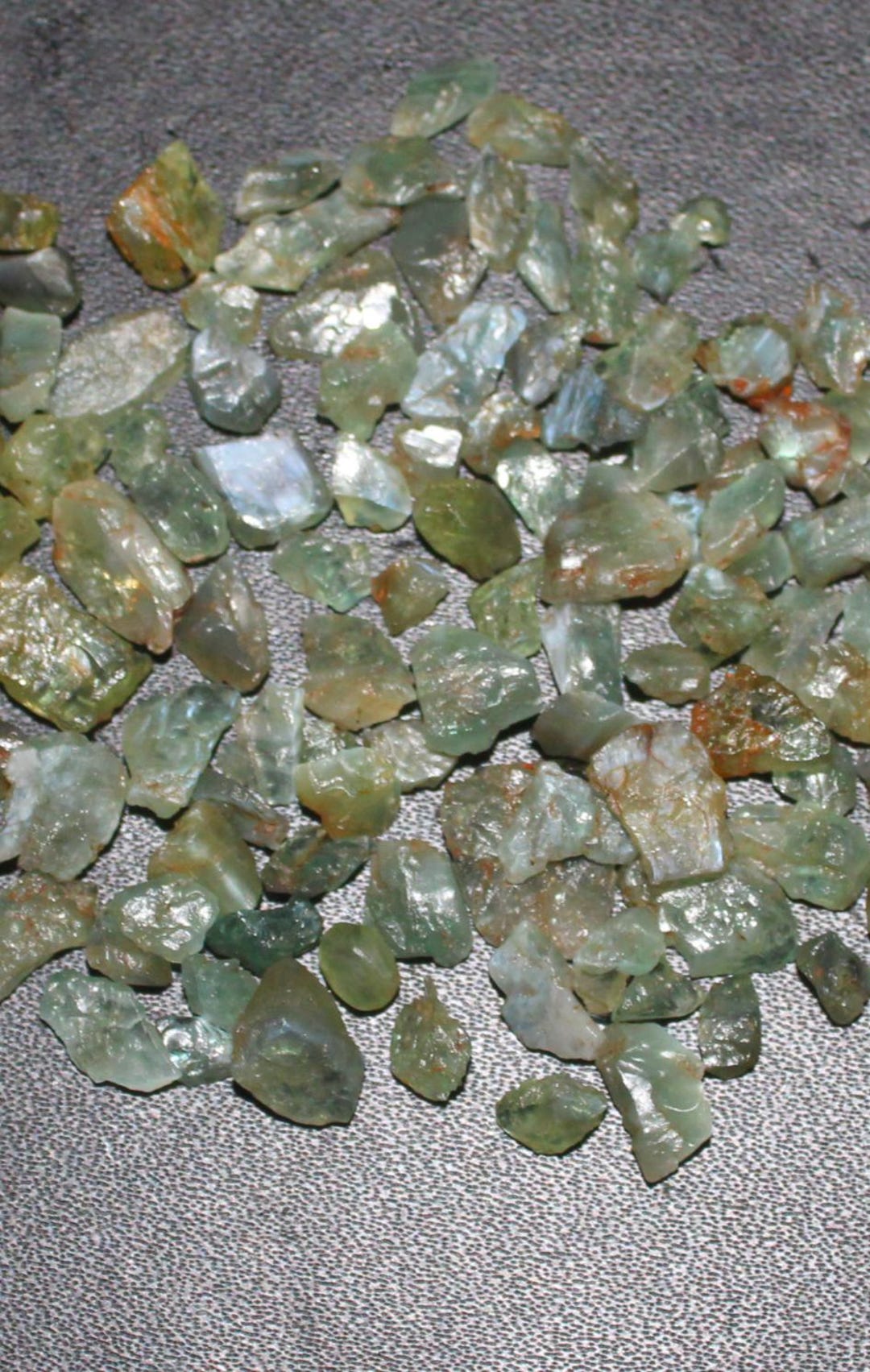 Alexandrite Rough, 25-30% Green to Red Color Change Natural Alexandrite ...