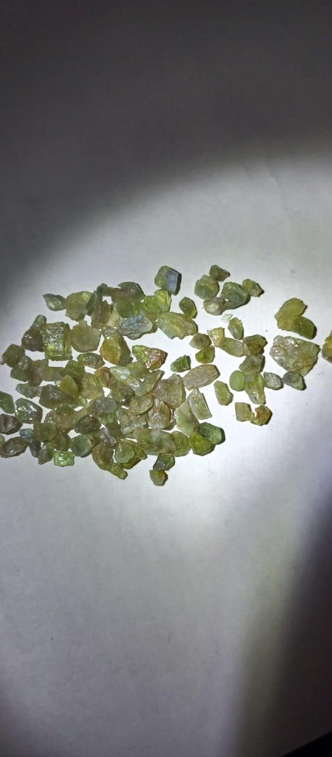 Alexandrite Rough, 25-30% Green to Red Color Change Natural Alexandrite ...