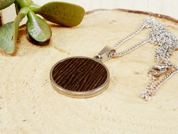 Casual pendant necklace store