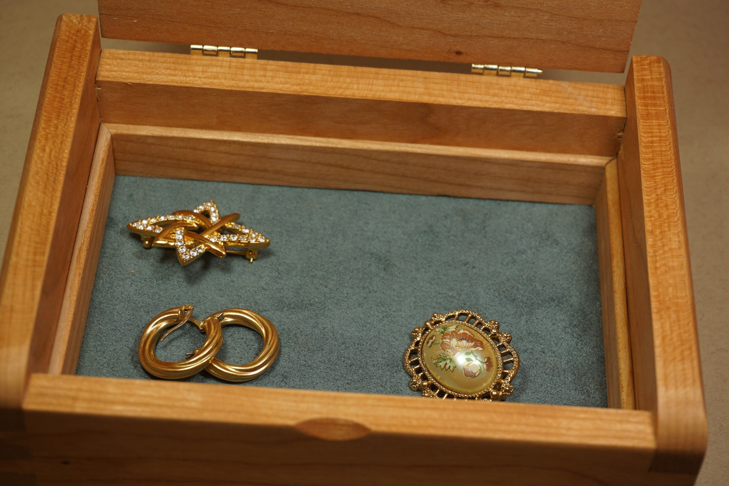Cherry Keepsake Box With Marquetry Lid and Suede Lining - Etsy