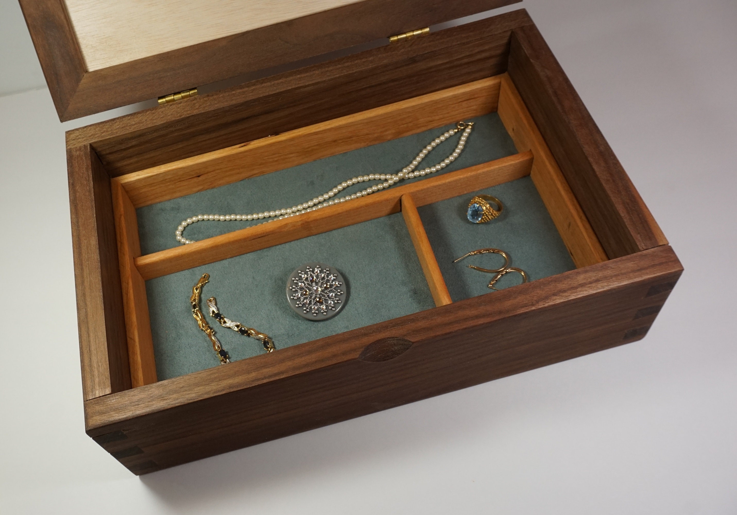 Black Walnut Dovetail Jewelry Box - Etsy