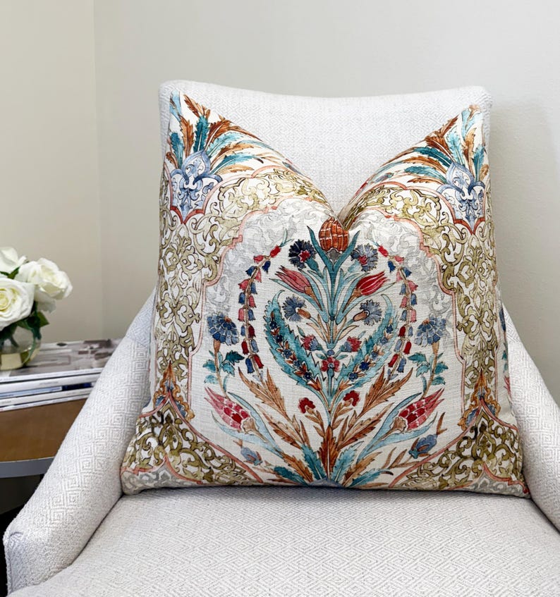 Medallion Floral Tapestry Throw Pillow Cover | Abstract Print ...