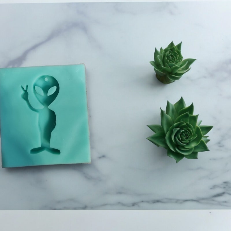 Alien Mold - Etsy