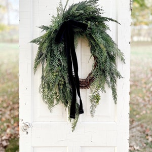 Elegant Cedar Wreath,winter Greenery Wreath,simple Christmas Wreath ...