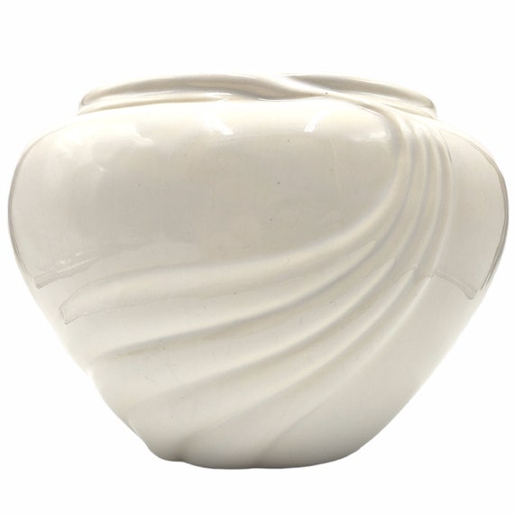 Home & Living 8\u201d White Haeger Art Deco Swirl Urn Vase Vintage ...