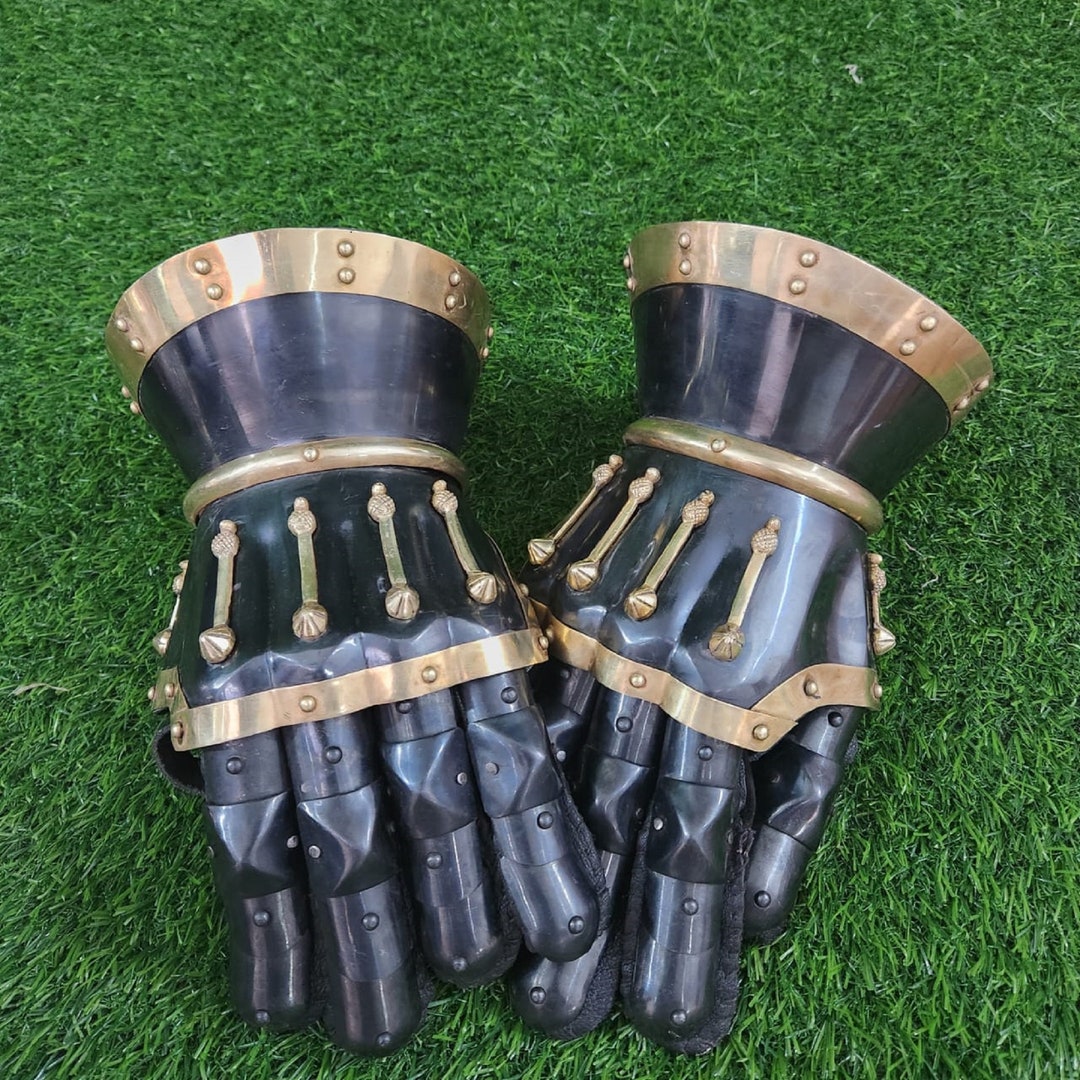 Hourglass Castillo Gauntlets , Medieval Functional Gauntlets ,large 16 ...