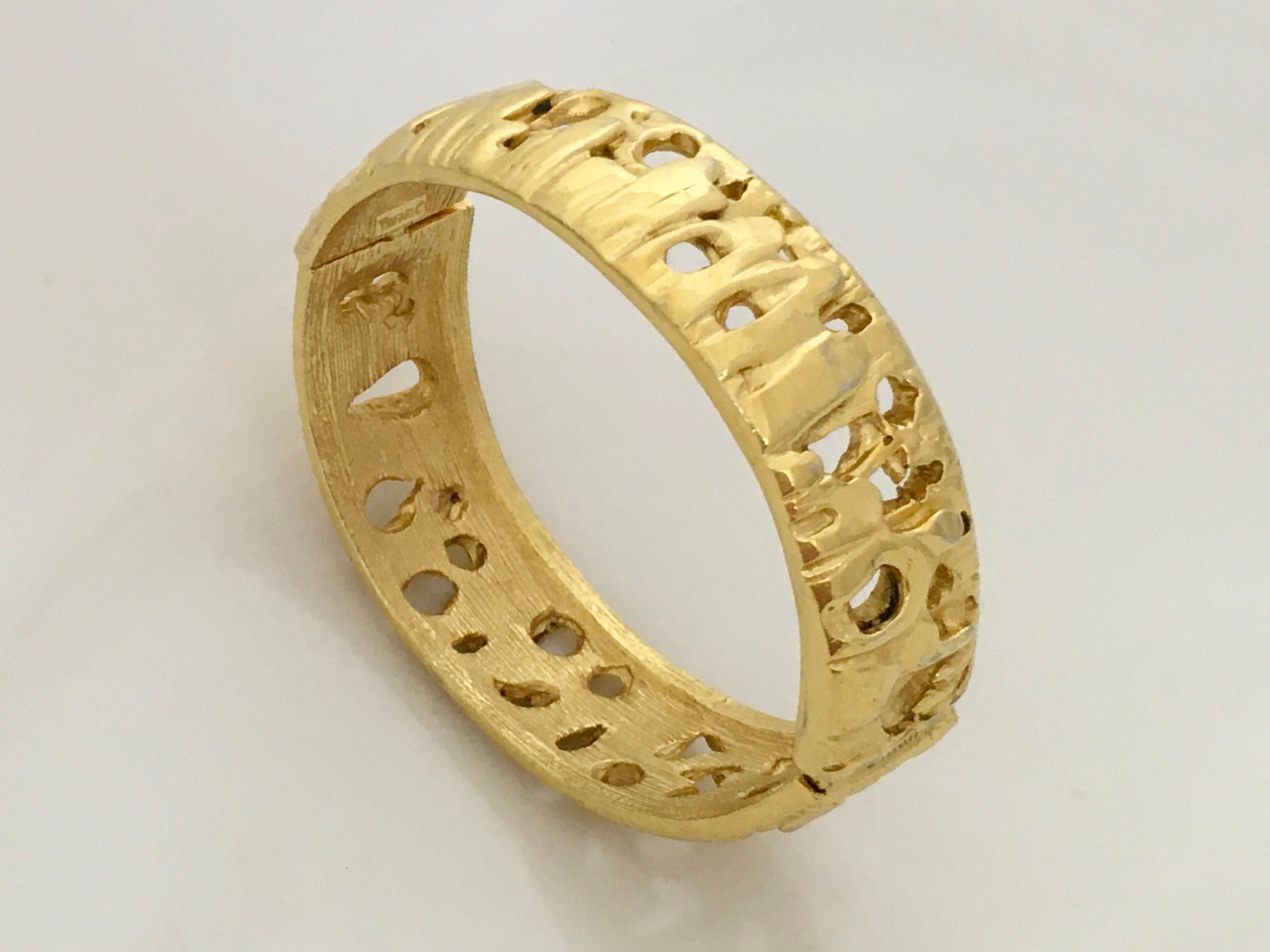 Crown Trifari Bracelet Bangle Hinged Clamper Gold Tone Vintage 1960s ...