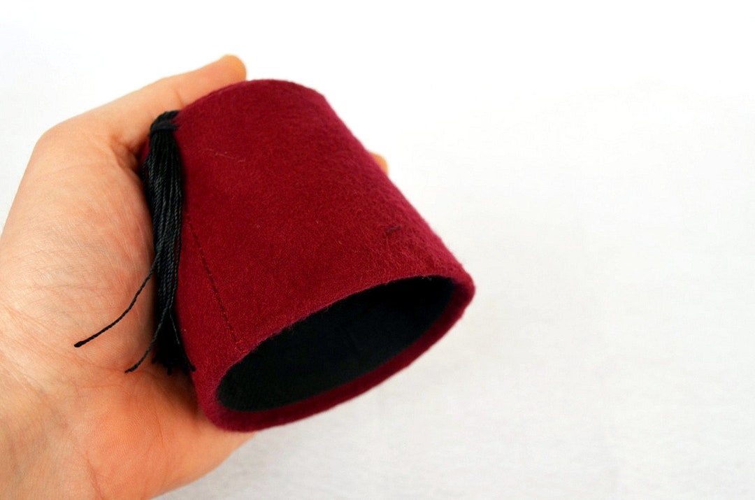 Mini Doctor Who Fez Hat Fezzes Are Cool - Cat Fez Eleventh Doctor Mini ...