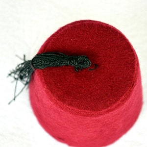 Mini Doctor Who Fez Hat Fezzes Are Cool - Cat Fez Eleventh Doctor Mini ...