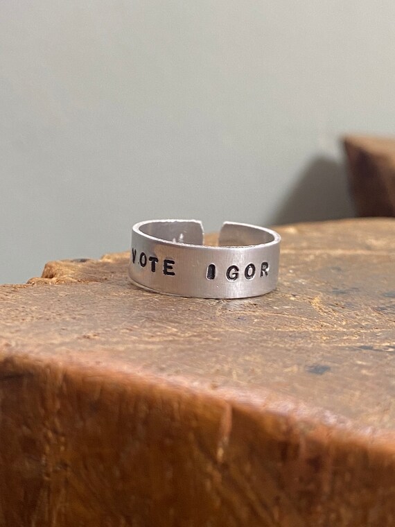 Custom cuff ring store