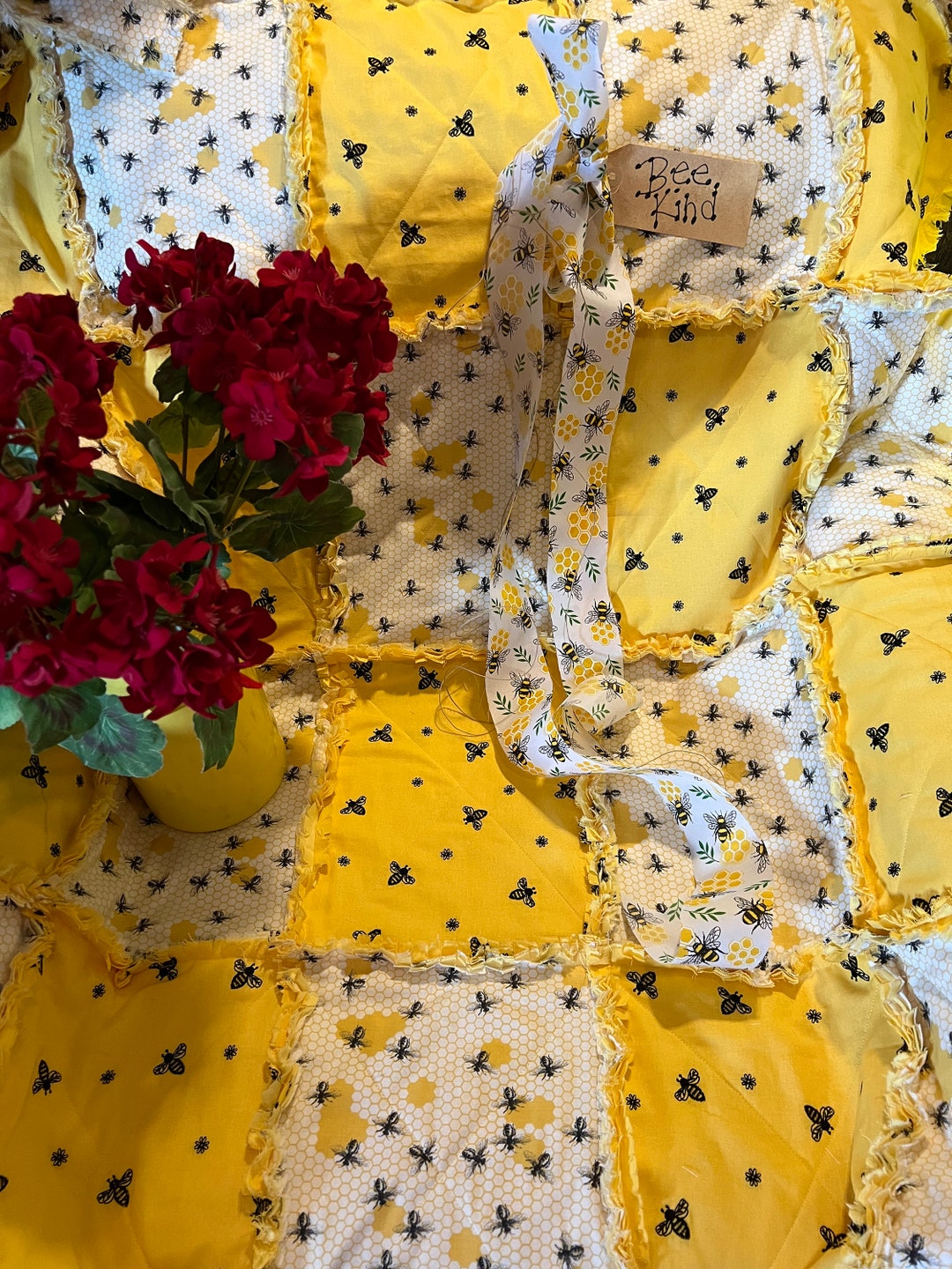 Bee Rag Quilt Throw. Handmade - Etsy