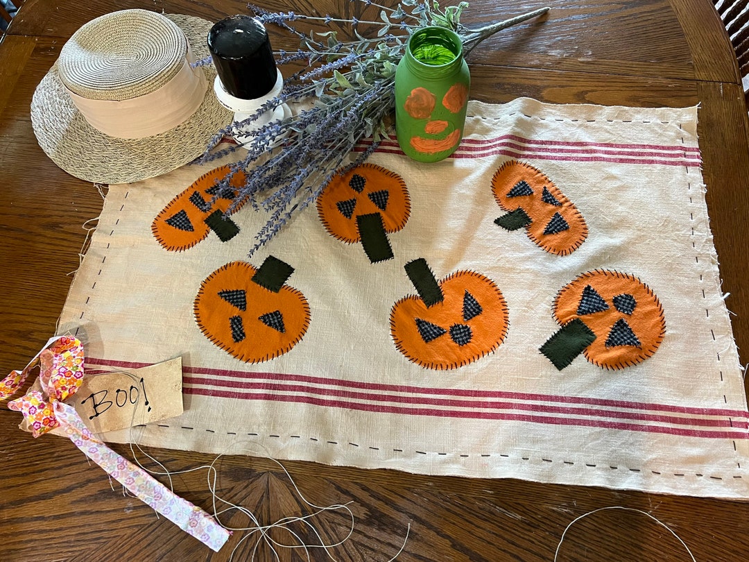 Primitive Halloween Table Topper/tablecloth. Handmade - Etsy