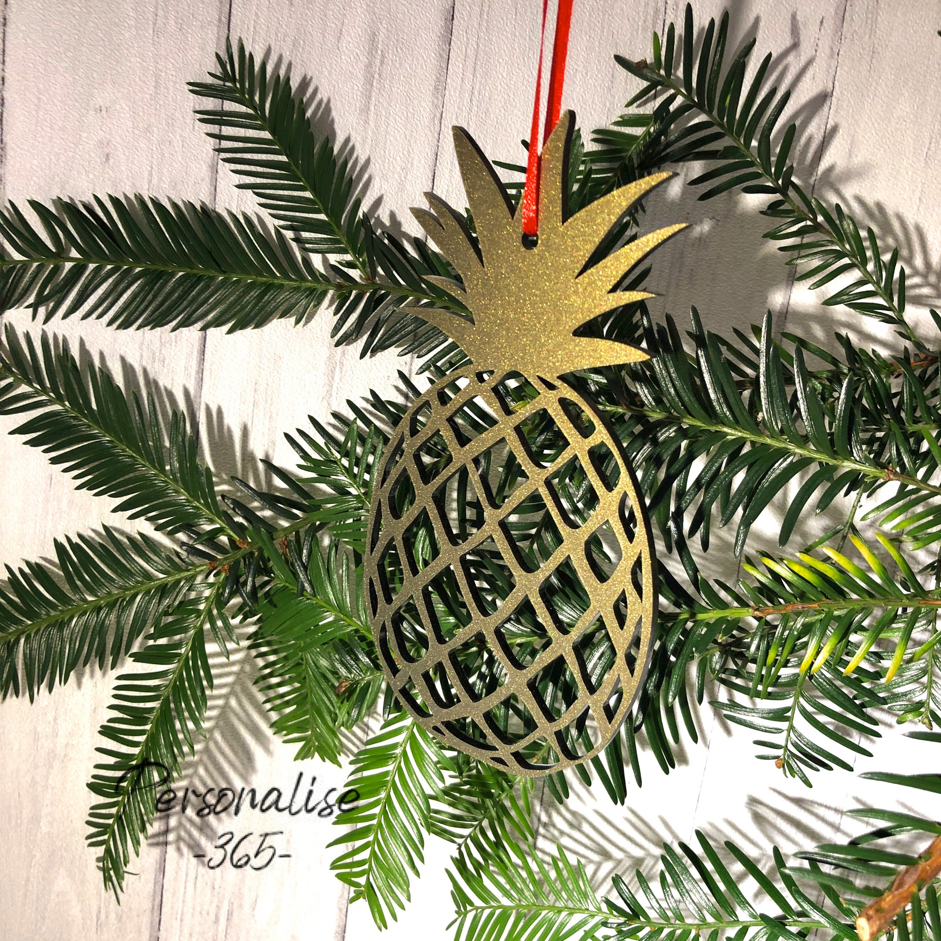 Pineapple Tree Centerpiece