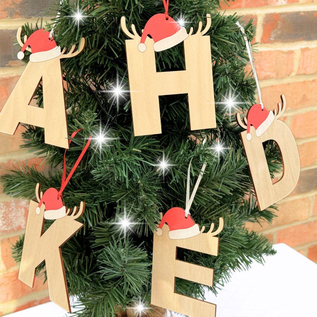 Alphabet Reindeer Santa Hat Letters, Arial Black Alphabet Santa Letters ...