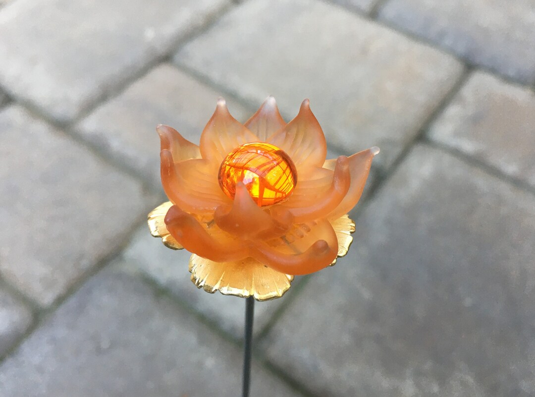 1 1/2 Inch Lotus Shaped Glass Flower on 12 Stainless Steel Stem - Etsy