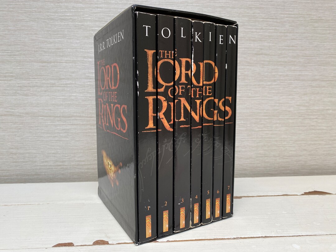 The Lord of the Rings by J.R.R. Tolkien 7 Paperback Book Box Set 2001 ...