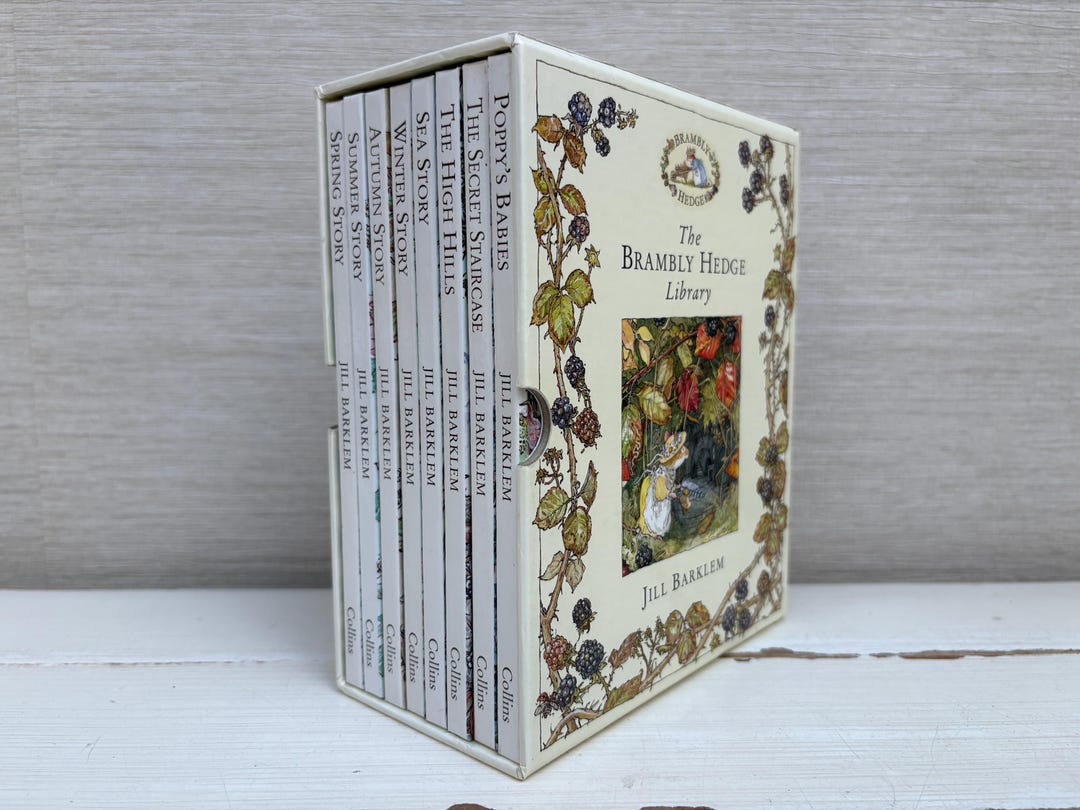 The Brambly Hedge Library 8 Books Box Set by Jill Barklem - Collins ...