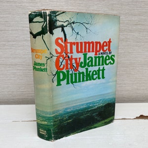Strumpet City by James Plunkett Vintage 1970 Hardback Book World Books ...