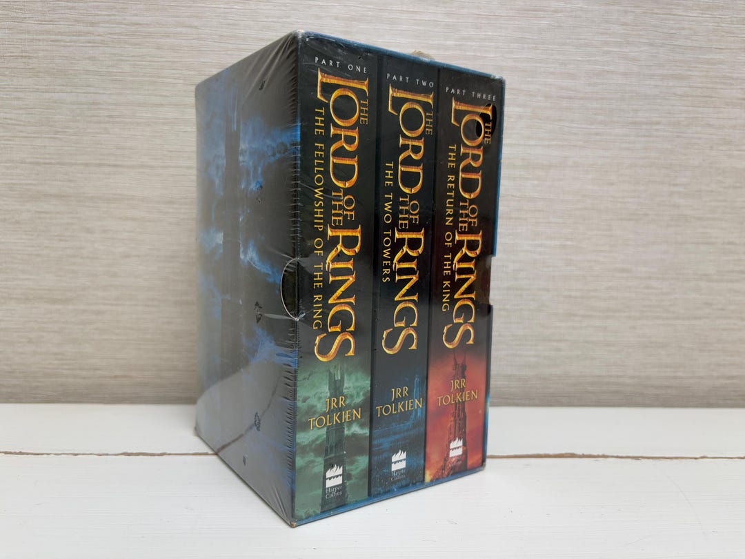 Lord of the Rings by J R R Tolkien Paperback Book Set 2002 Movie Tie in ...