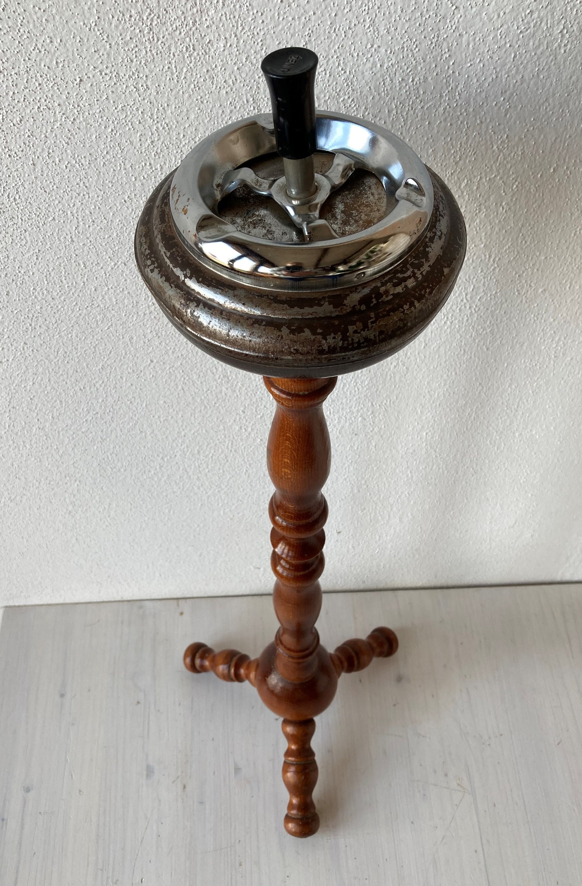Standing Ashtray