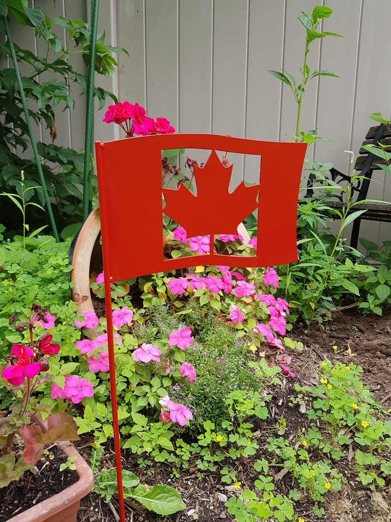 Canadian Flag Garden Stake - Etsy