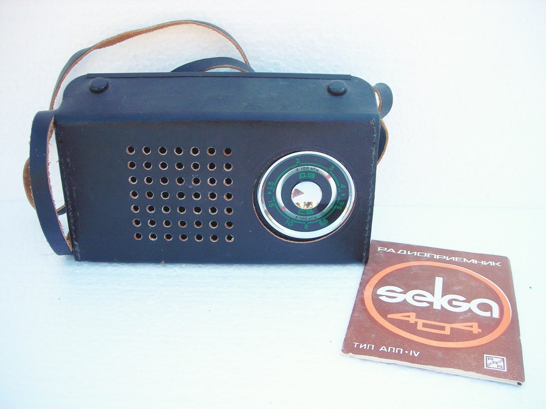 Vintage Small Radio WORKING Transistor Portable FM Radio Made in USSR ...