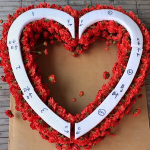 Heart Flower Arch: Wedding Backdrop Decoration - Customizable - Etsy