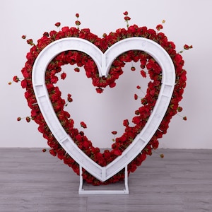 Heart Flower Arch: Wedding Backdrop Decoration - Customizable - Etsy