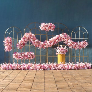 Wedding Flower Row Pink Purple Flower Arrangement Background Arches ...