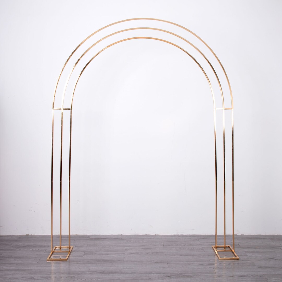 Gold Plated Arch Shiny Gold Wedding Arches Decorative Background ...