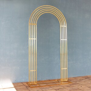 Gold Plated Arch Shiny Gold Wedding Arches Decorative Background ...
