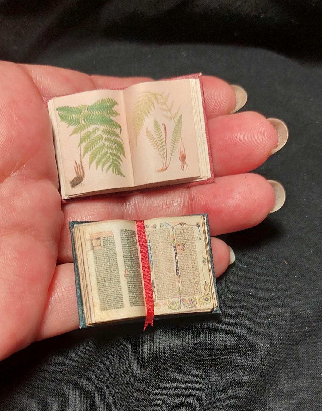 Miniature Open Book Scale 1/12 - Etsy