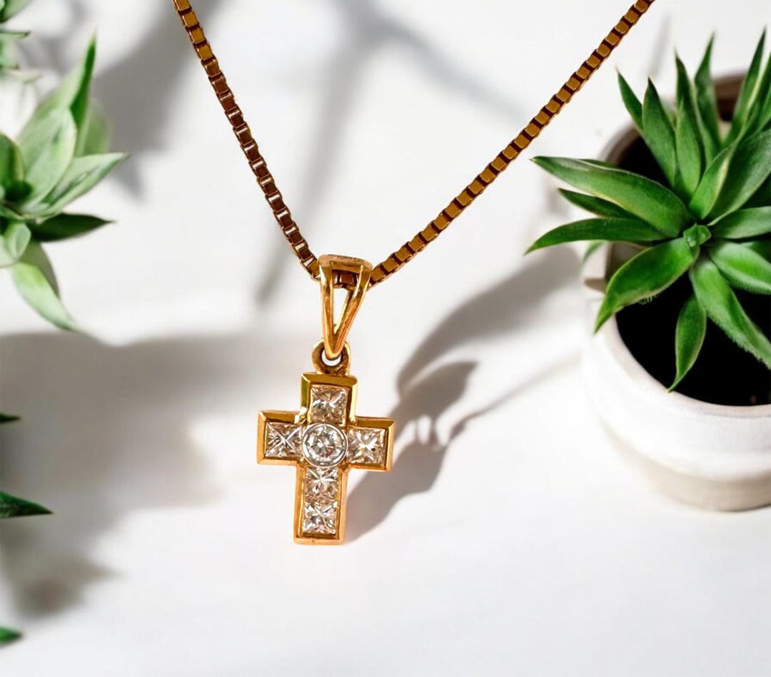 18ct Gold Princess Natural Diamond Cross and Box Link Chain - Etsy