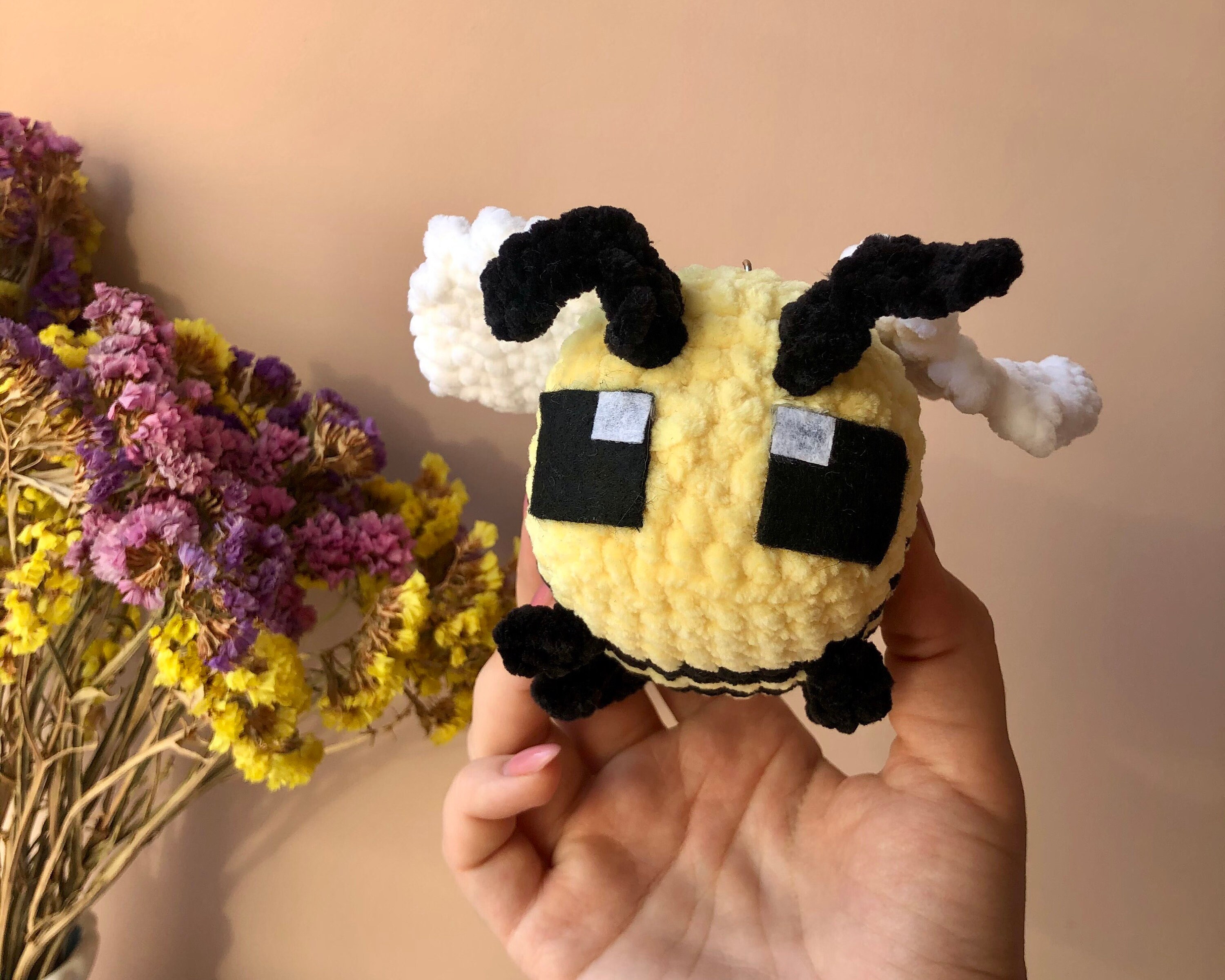 Minecraft bee plush keychain crochet bee | Etsy
