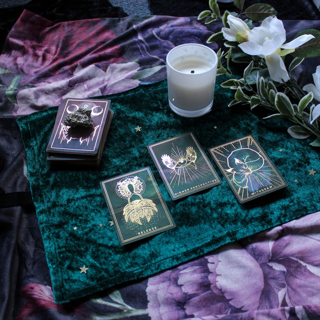 Tarot Mat Colour EMERALD, Green Altar Cloth, Book Wrap, Tarot Card ...