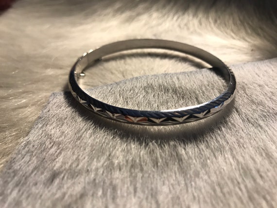 8” Sterling silver hinged bangle bracelet - Gem