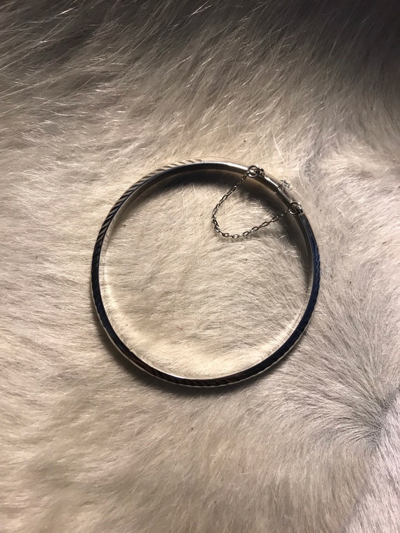 8” Sterling silver hinged bangle bracelet - Gem