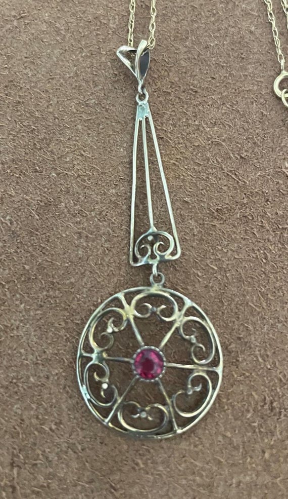 Antique 10k Victorian pendent - Gem