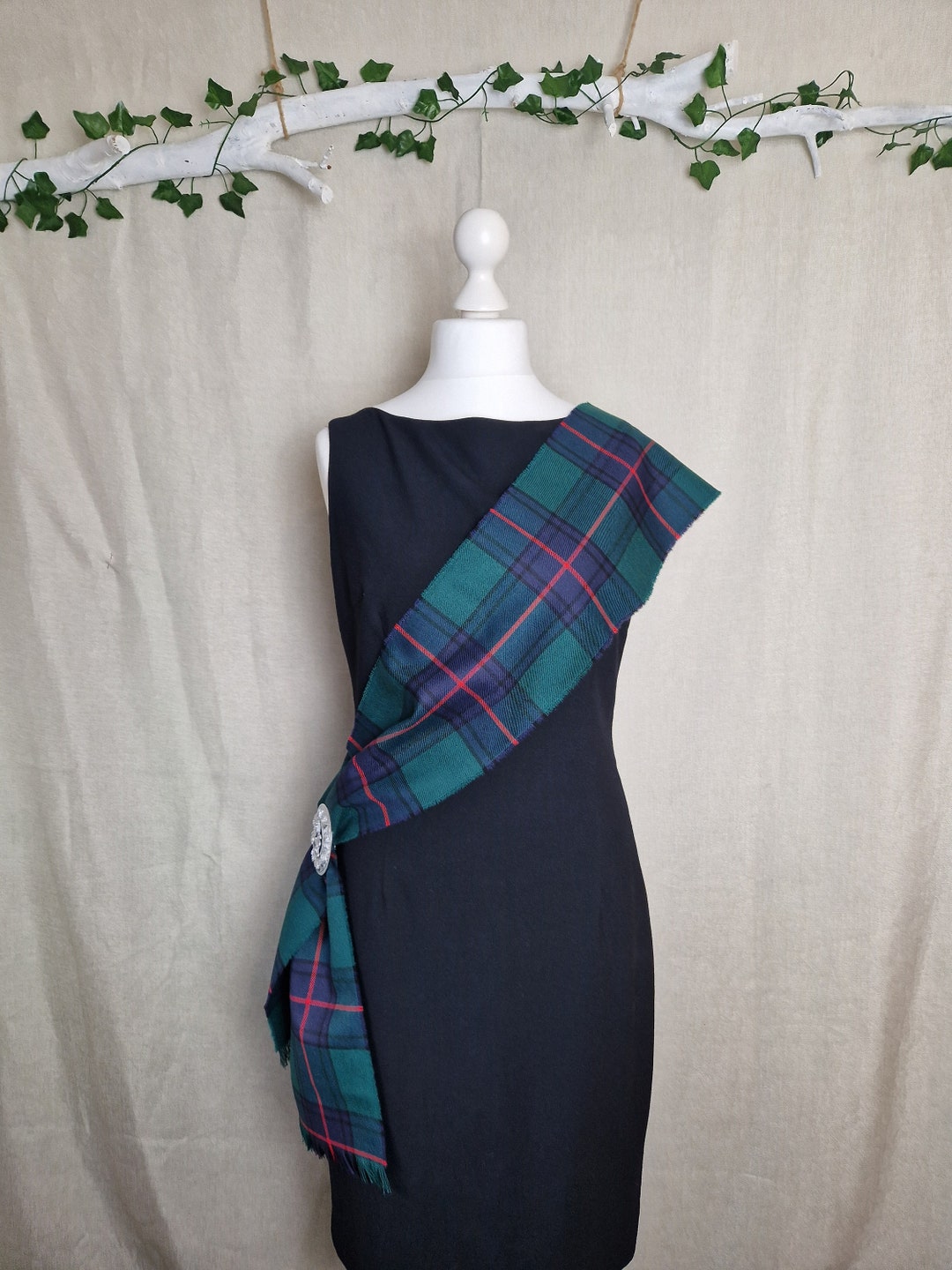 Shaw Modern 100% Pure Wool Scottish Tartan/ Plaid Self Fringed Sash ...