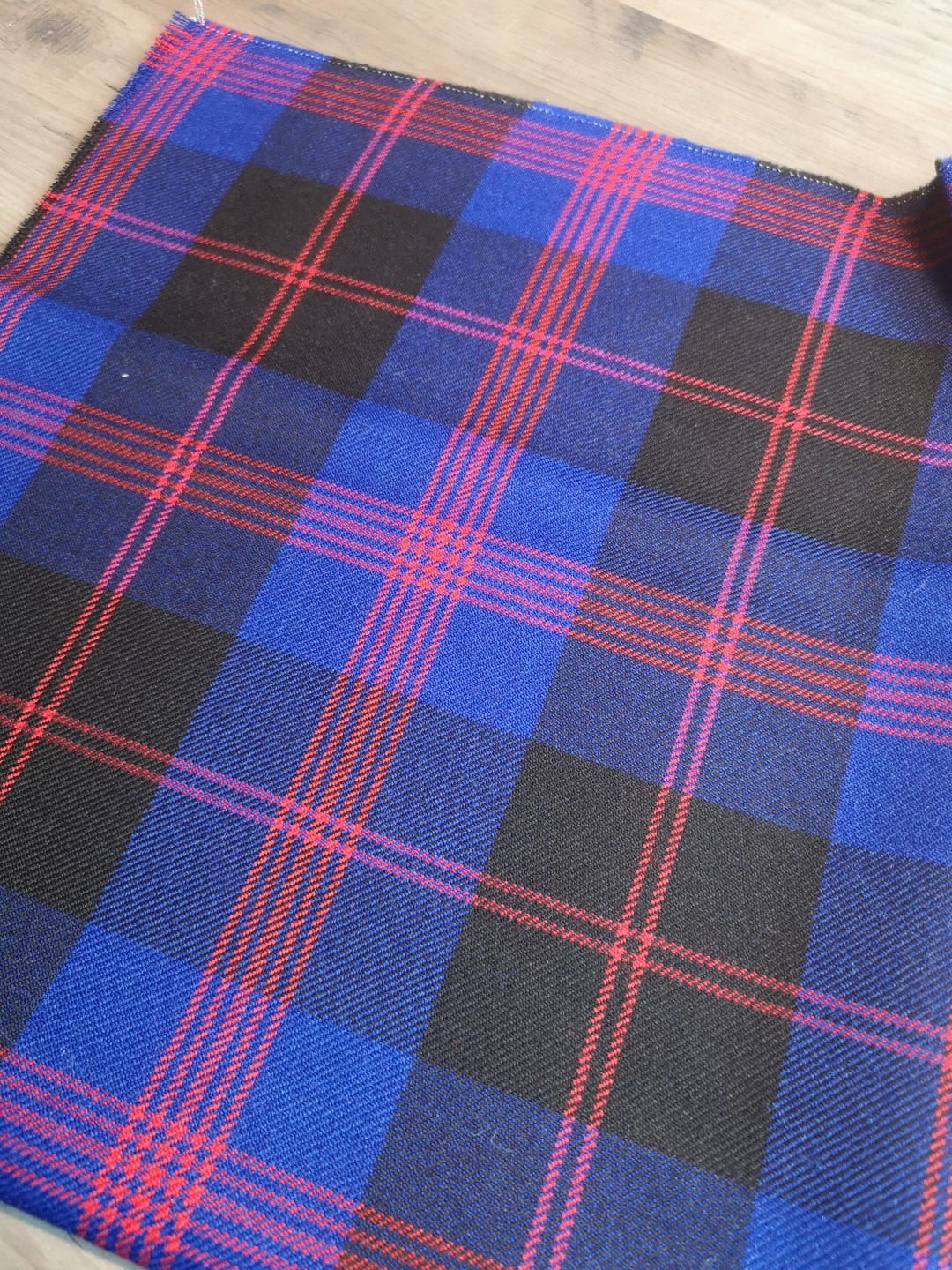 Angus Modern Scottish Tartan / Plaid 100% Wool Fabric Offcut Perfect ...