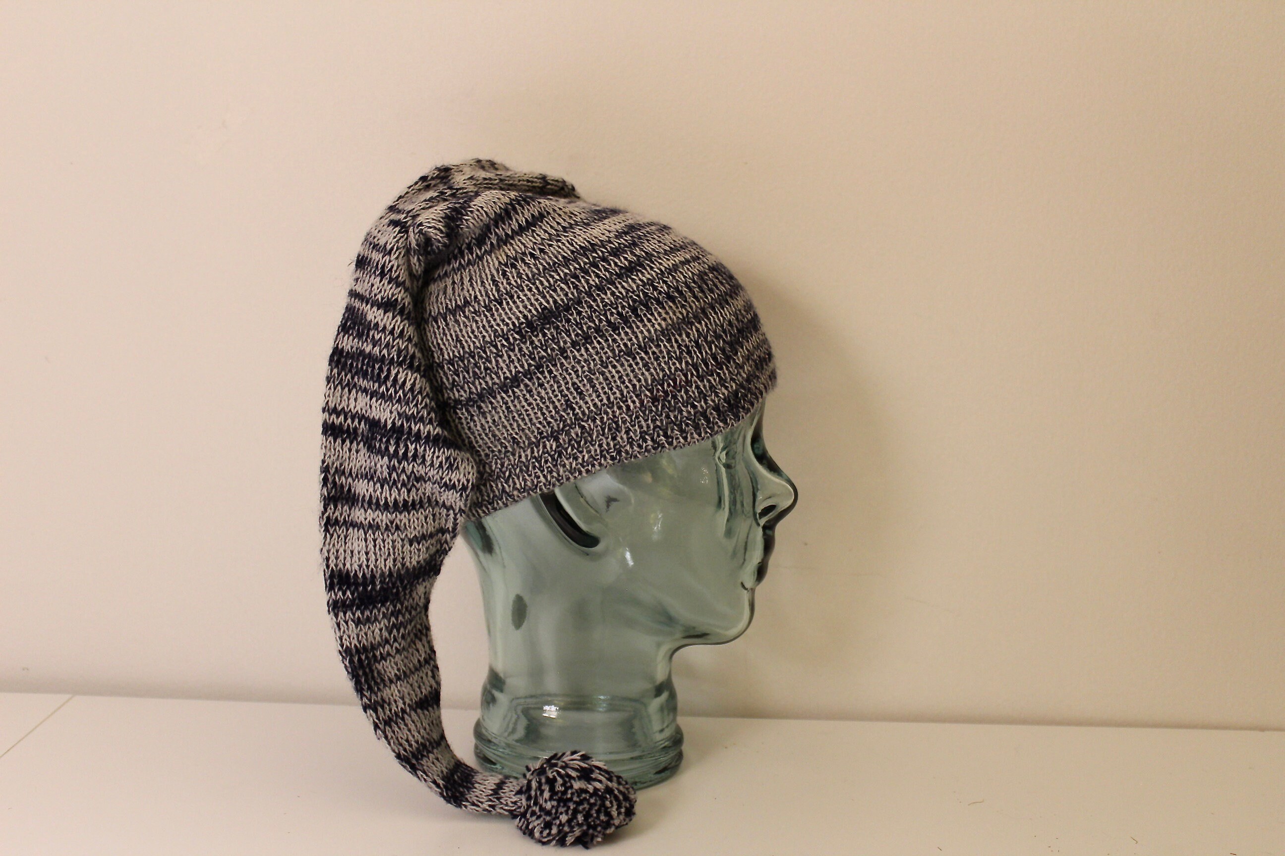 Wool Tuque From the 1970s. / 1970s Wool Toque. - Etsy UK