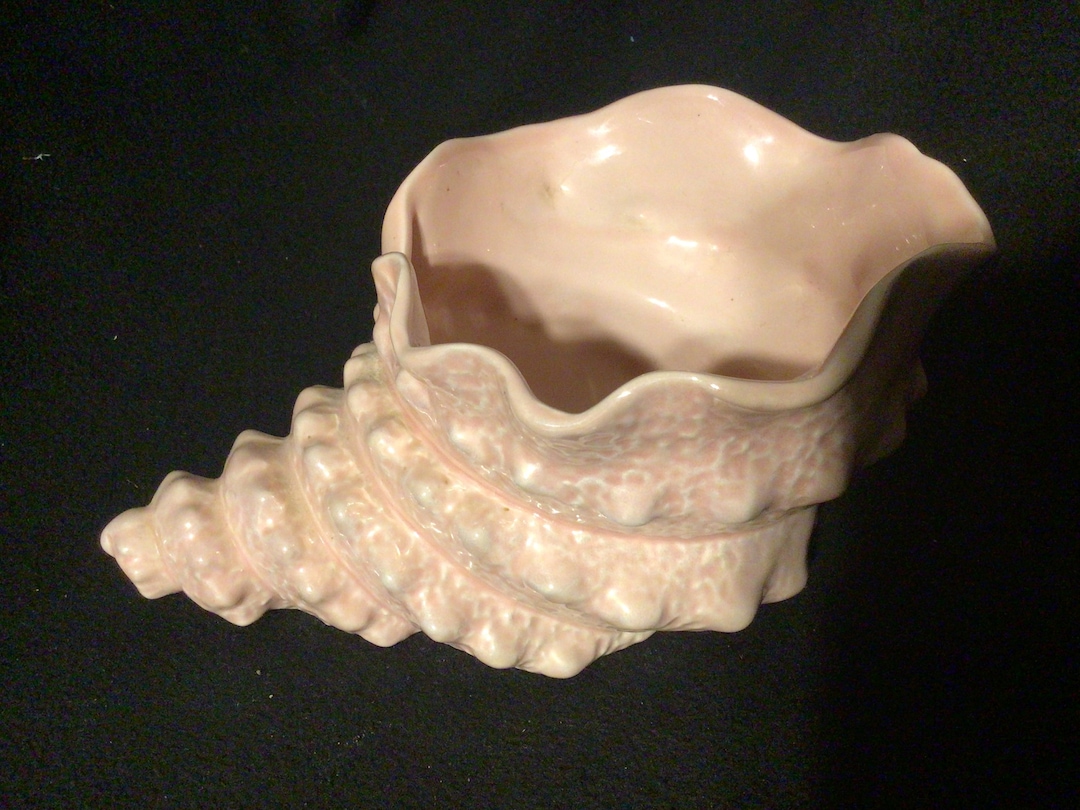 1950s Pink Ceramic Cornucopia Shell Bathroom or Dressing Table Kitsch ...