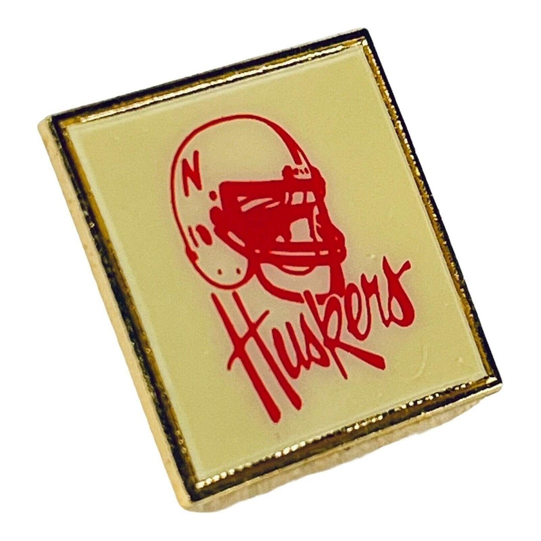 Vintage University of Nebraska Huskers Cornhuskers Football Lapel Hat ...