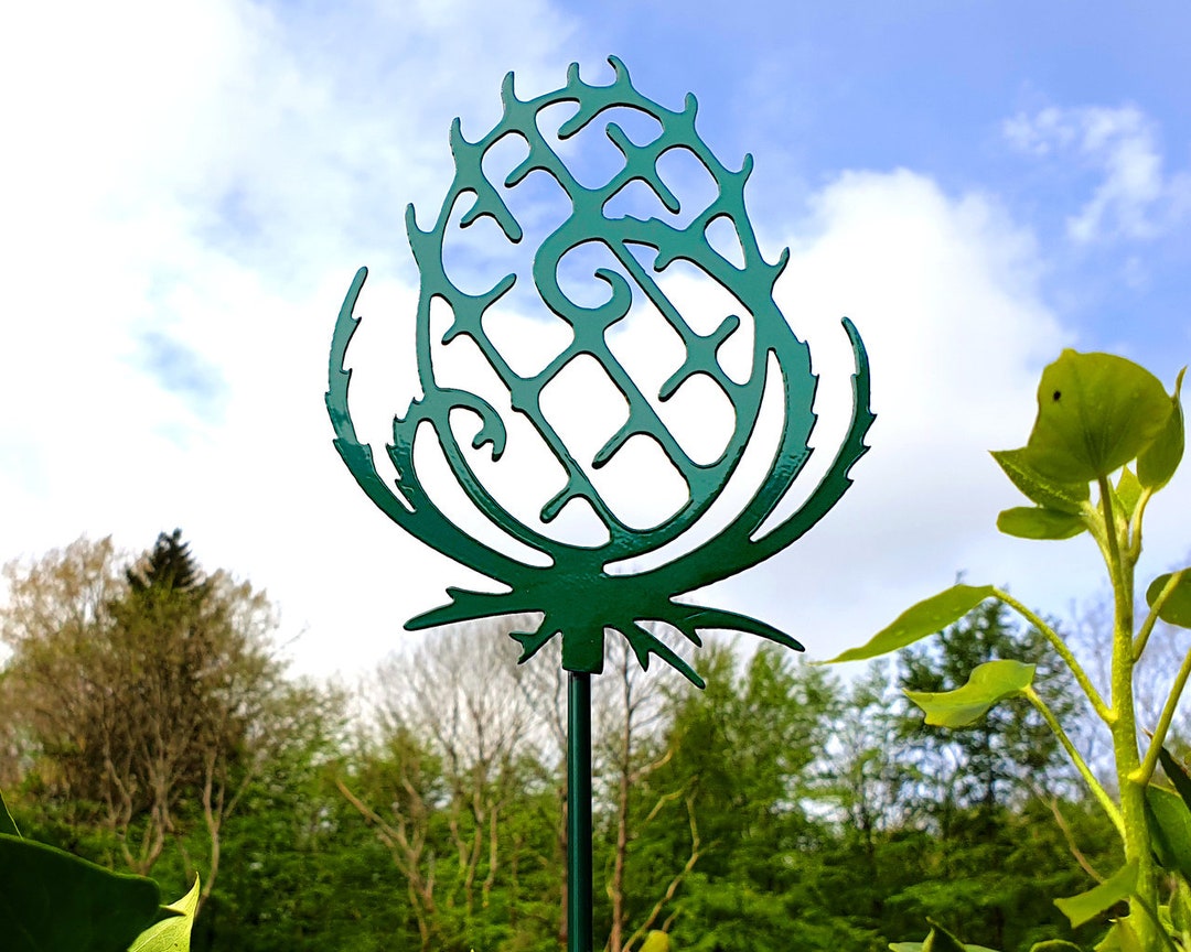 Teasel Garden Sculpture - Metal Allium Gift, Flower Garden Decor, Metal ...