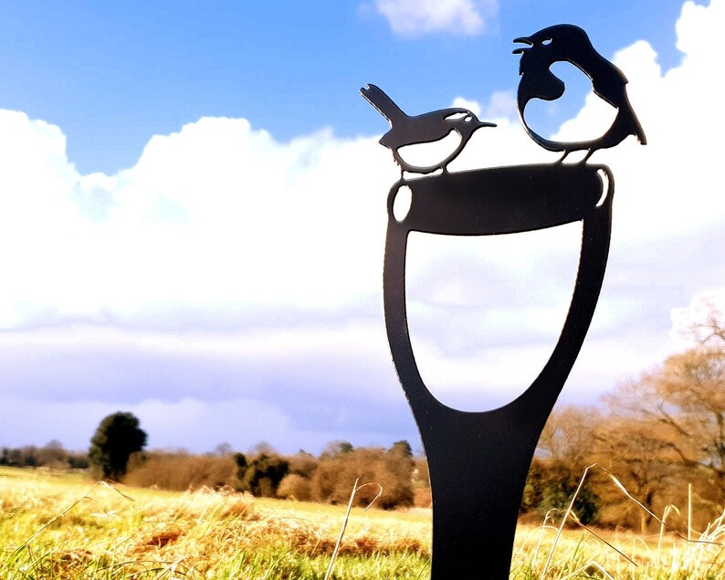 Robin and Wren on Spade Sculpture - Garden Stake, Robin Metal Art, Bird ...