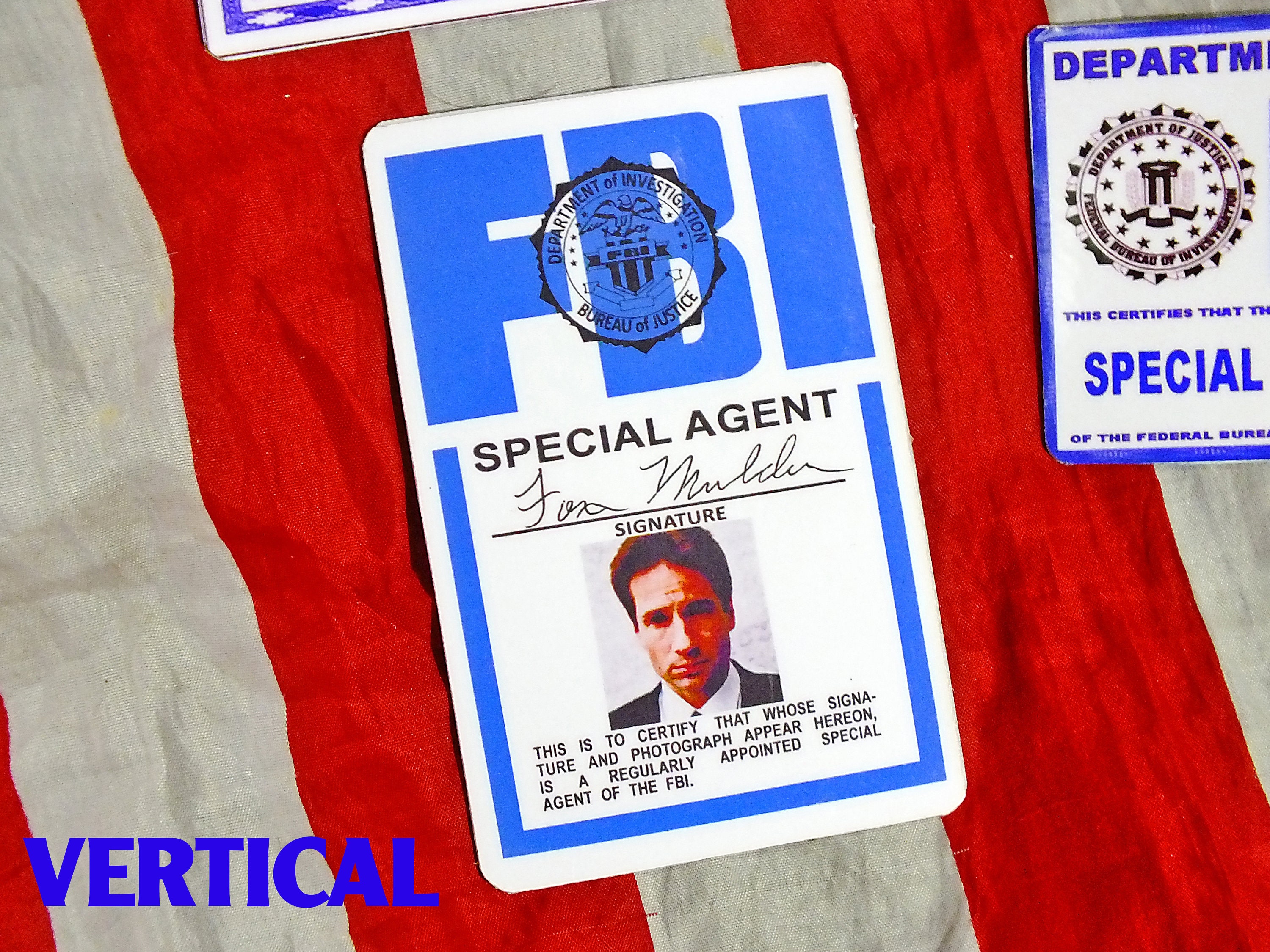 MULDER FBI BADGE Inspired in X-files. - Etsy