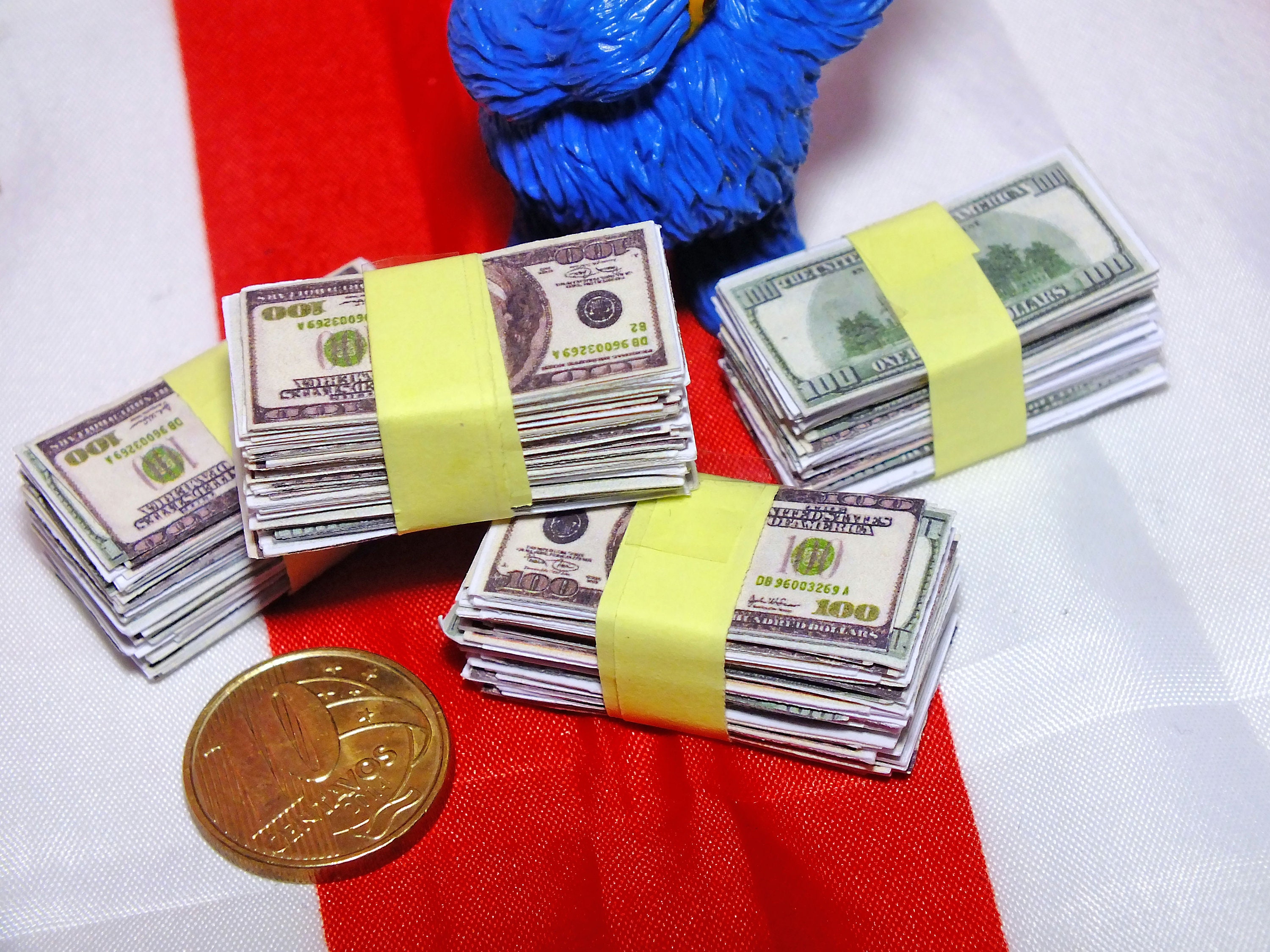 Lot of 100 Miniature 100 Dollar Bills and Dioramas. - Etsy UK