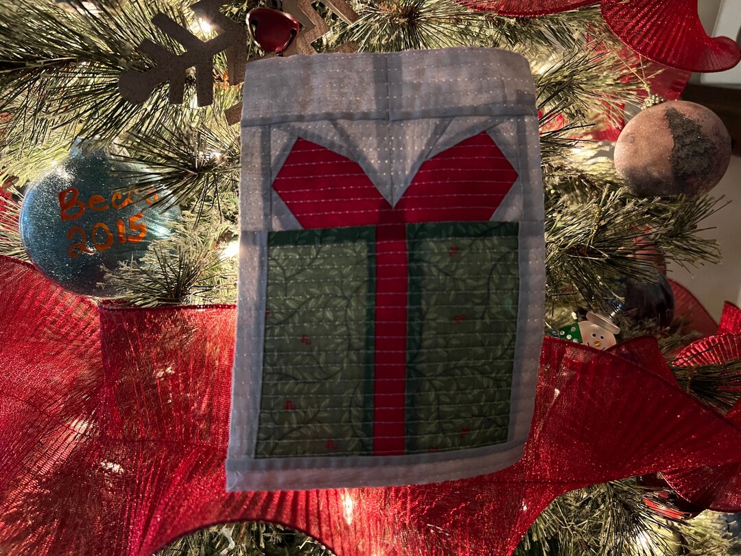A Christmas Gift - FPP Pattern Pattern (PDF) - Etsy