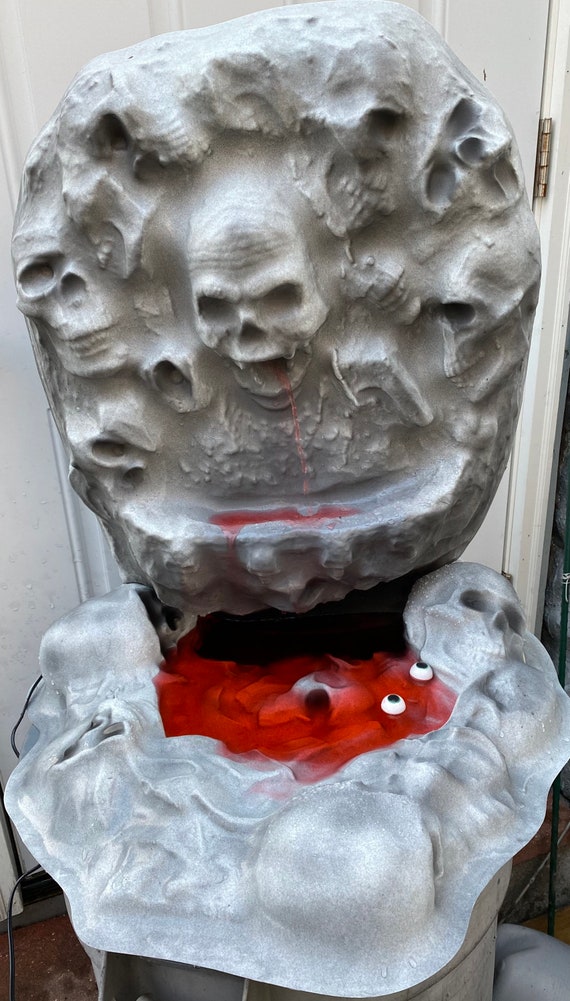 Bleeding Skulls Fountain Large Halloween Haunted House Prop - Etsy