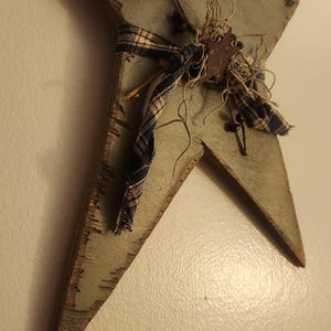 Primitive Wood Star: Country Wall Decor With Pip Berries - Etsy